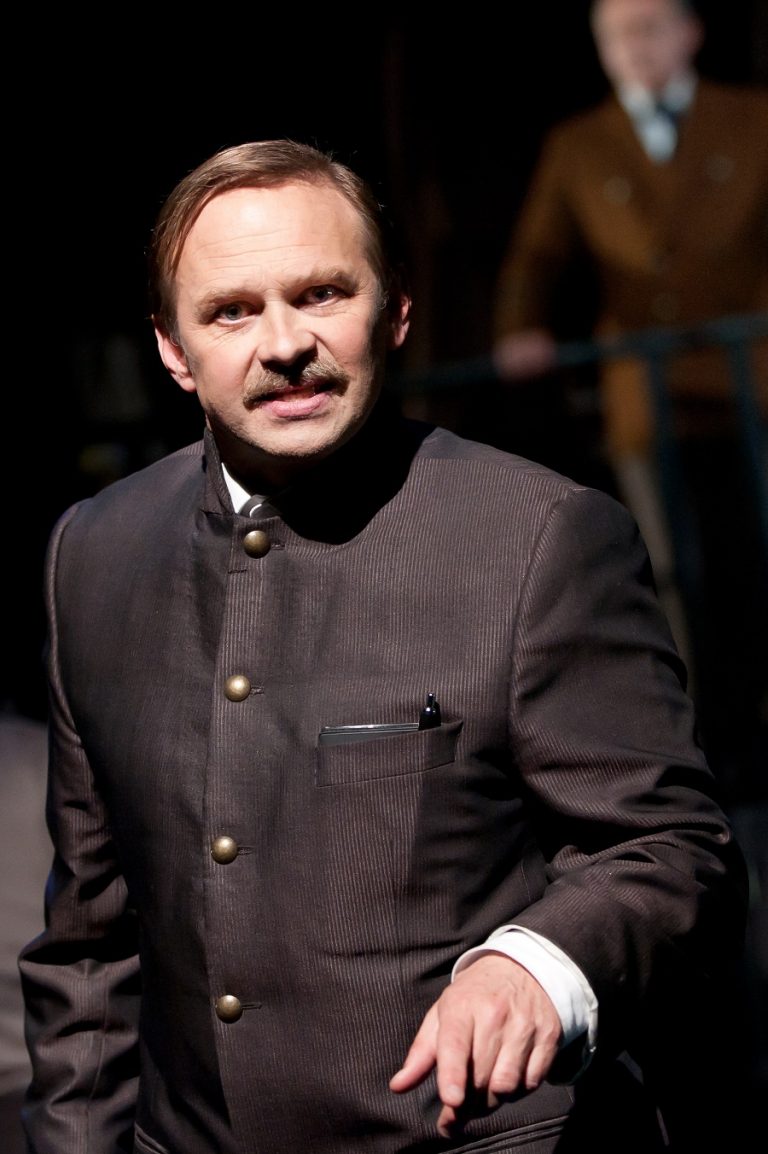 Die Reise der Verlorenen - Schauspiel von Daniel Kehlmann | theaterlust